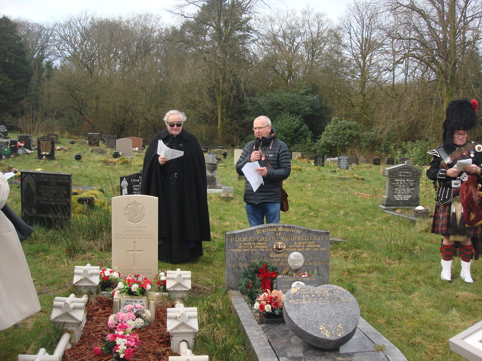 Commonwealth War Grave Dedication Service – Friends of Darwen Cemetery